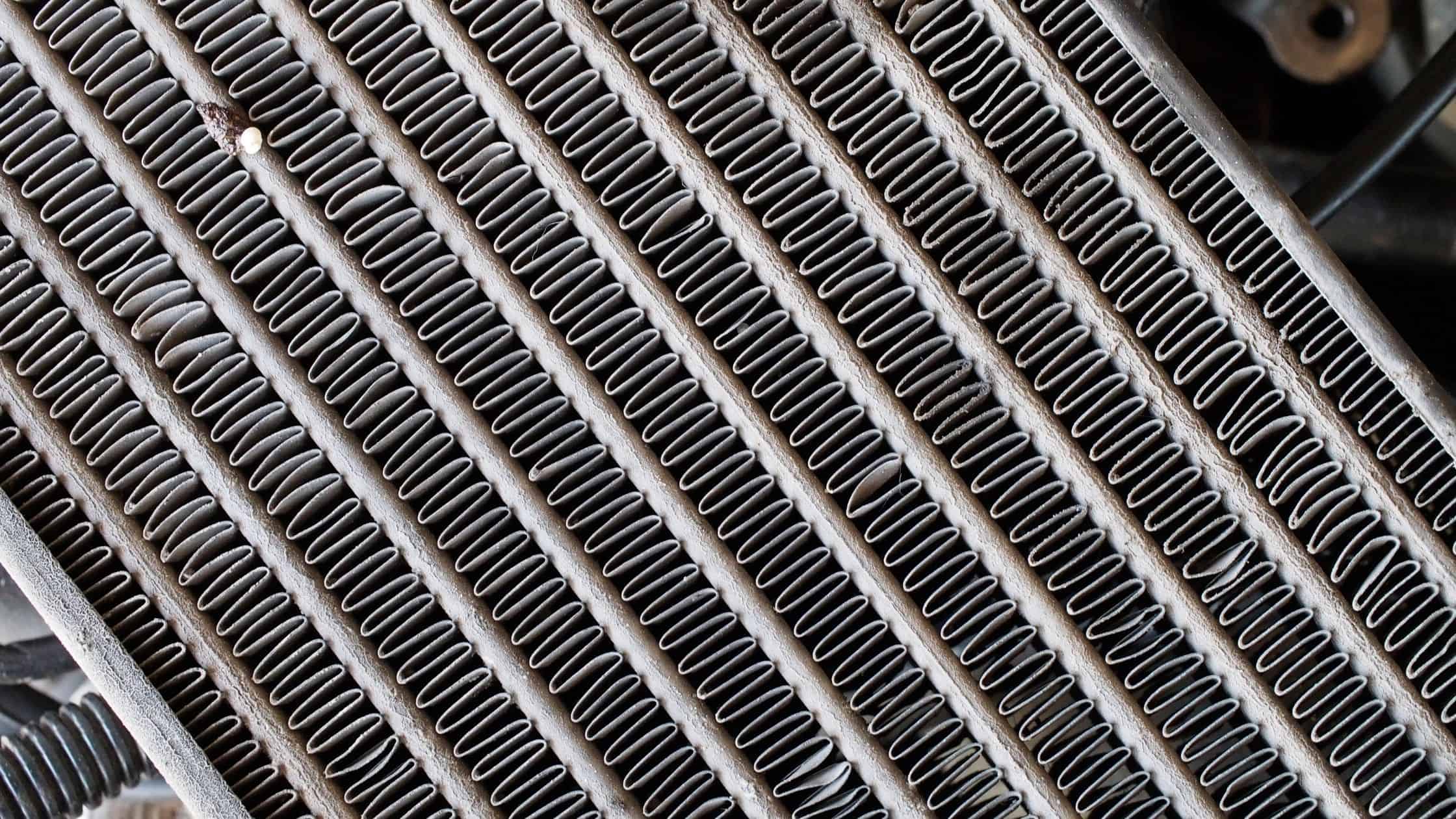 Când și cum se curată radiatorul de racire al mașinii? - Automotive ...